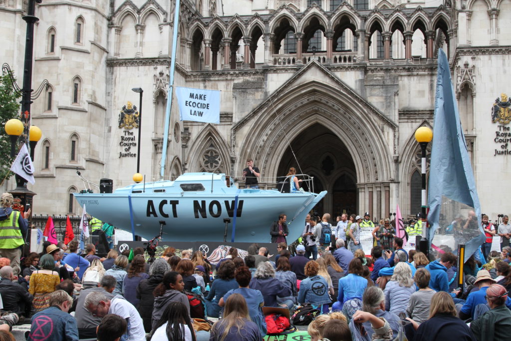 Extinction Rebellion wins landmark legal challenge to Met Police ban on ...