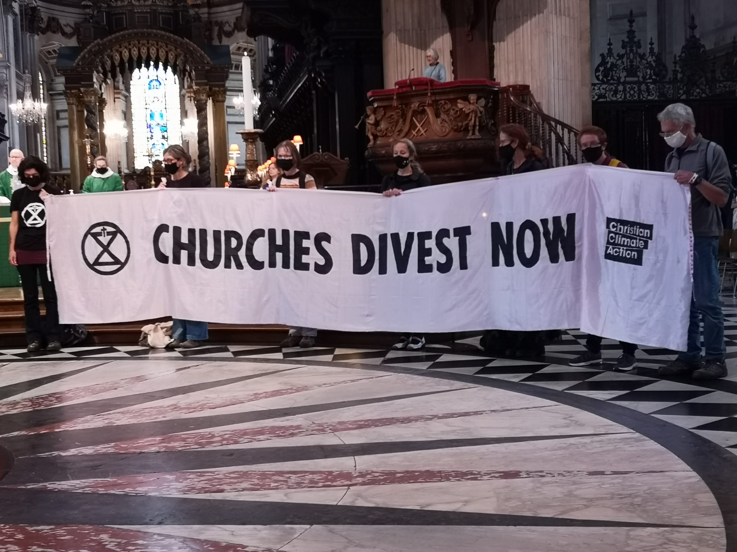 Christian climate activists protest inside St Paul’s Cathedral to ...